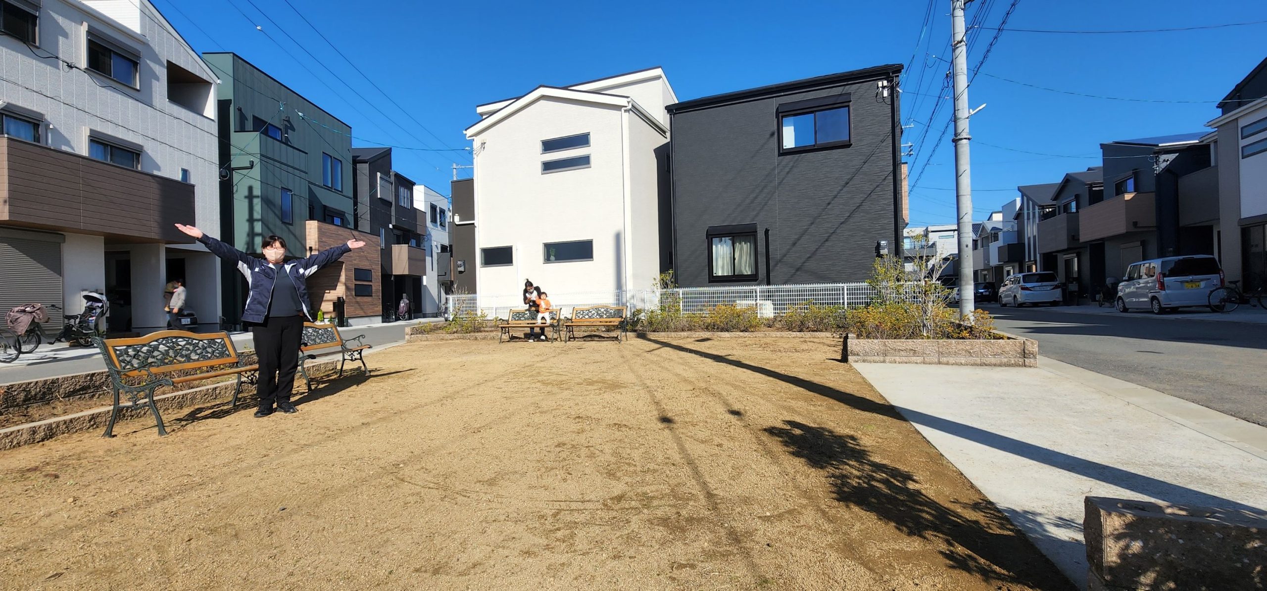 128444 | 株式会社ブルーム